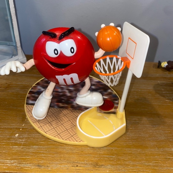 M&M'S | Party Supplies | Vintage Mm Jammin Red Basketball Player Dunk ...